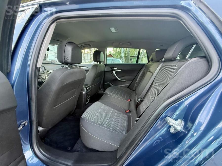 Blue Opel Insignia 2016 in Riga, with an engine capacity of 2.00 L and mileage of 0 thousand km for 6990 €, photo 16 on AUTOMOTO.COM.LV