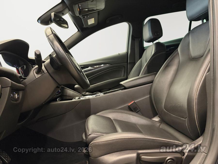 Blue Opel Insignia 2017 in Tallinn, with an engine capacity of 2.00 L and mileage of 172 thousand km for 9900 €, photo 6 on AUTOMOTO.COM.LV