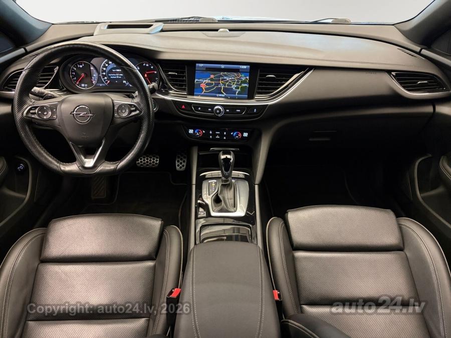 Blue Opel Insignia 2017 in Tallinn, with an engine capacity of 2.00 L and mileage of 172 thousand km for 9900 €, photo 8 on AUTOMOTO.COM.LV