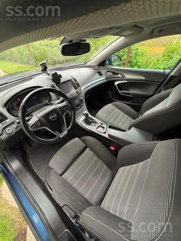 Zils Opel Insignia 2017 Rīga, ar dzinēja tilpumu 1.60 L un nobraukumu 252 tūkst. km par 6100 €, foto 2 vietnē AUTOMOTO.COM.LV