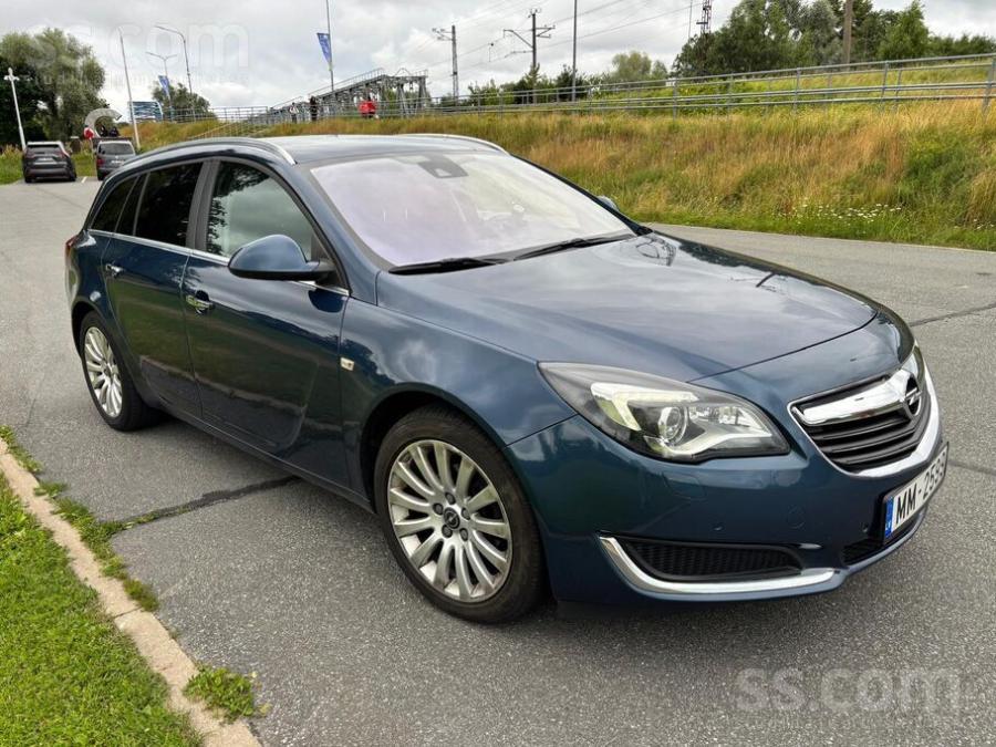 Blue Opel Insignia 2017 in Riga, with an engine capacity of 1.60 L and mileage of 252 thousand km for 6100 €, photo 6 on AUTOMOTO.COM.LV