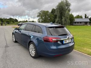 Blue Opel Insignia 2017 in Riga, with an engine capacity of 1.60 L and mileage of 252 thousand km for 6100 €, photo 9 on AUTOMOTO.COM.LV