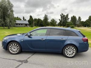Blue Opel Insignia 2017 in Riga, with an engine capacity of 1.60 L and mileage of 252 thousand km for 6100 €, photo 11 on AUTOMOTO.COM.LV
