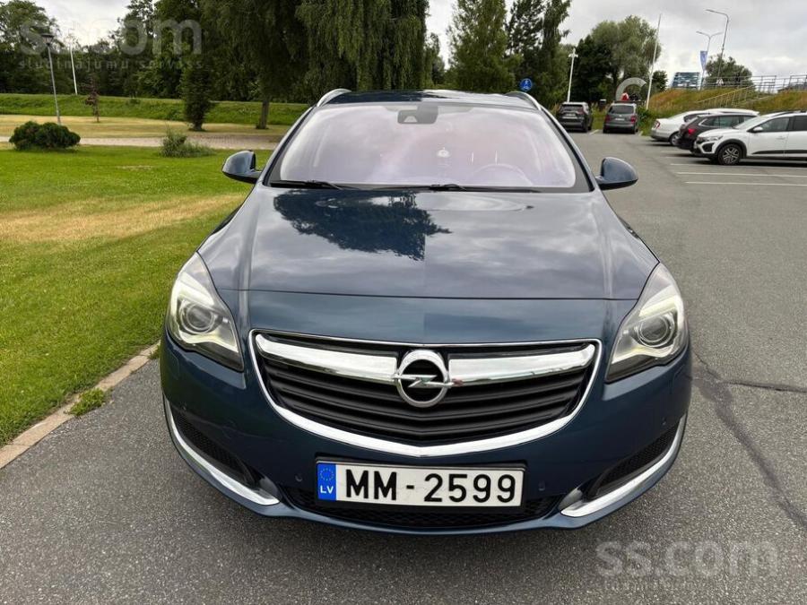 Blue Opel Insignia 2017 in Riga, with an engine capacity of 1.60 L and mileage of 252 thousand km for 6100 €, photo 15 on AUTOMOTO.COM.LV