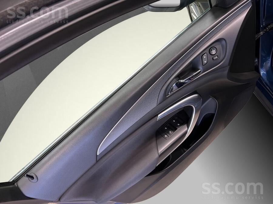 Zils Opel Insignia 2017 Rīga, ar dzinēja tilpumu 1.60 L un nobraukumu 253 tūkst. km par 6490 €, foto 13 vietnē AUTOMOTO.COM.LV
