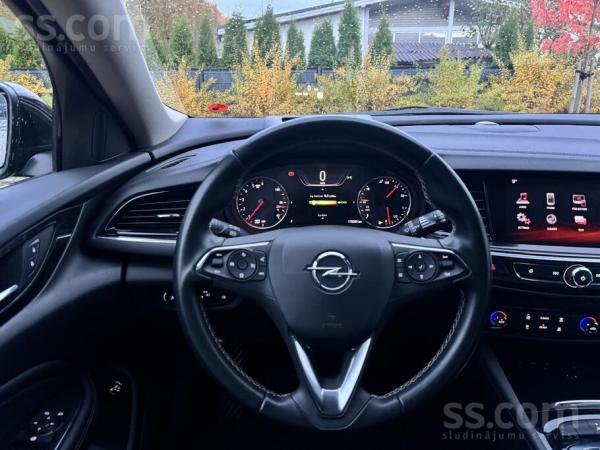 Blue Opel Insignia 2018 in Riga, with an engine capacity of 2.00 L and mileage of 176 thousand km for 10700 €, photo 8 on AUTOMOTO.COM.LV