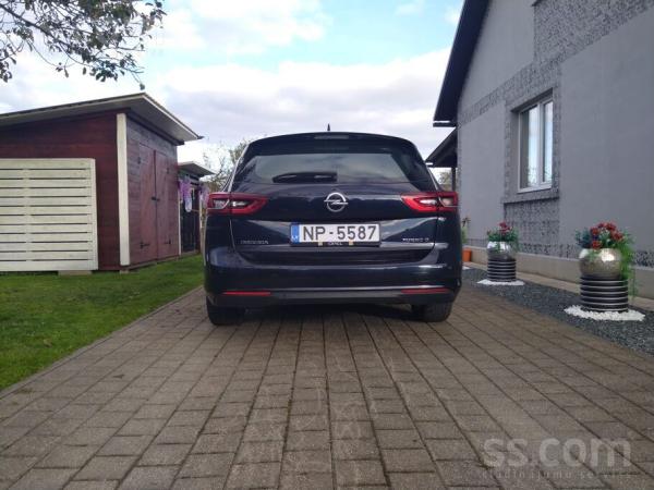 Blue Opel Insignia 2018 in Riga, with an engine capacity of 1.60 L and mileage of 242 thousand km for 8999 €, photo 7 on AUTOMOTO.COM.LV