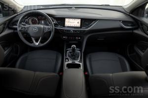 Blue Opel Insignia 2018 in Jelgava, with an engine capacity of 2.00 L and mileage of 230 thousand km for 8790 €, photo 12 on AUTOMOTO.COM.LV