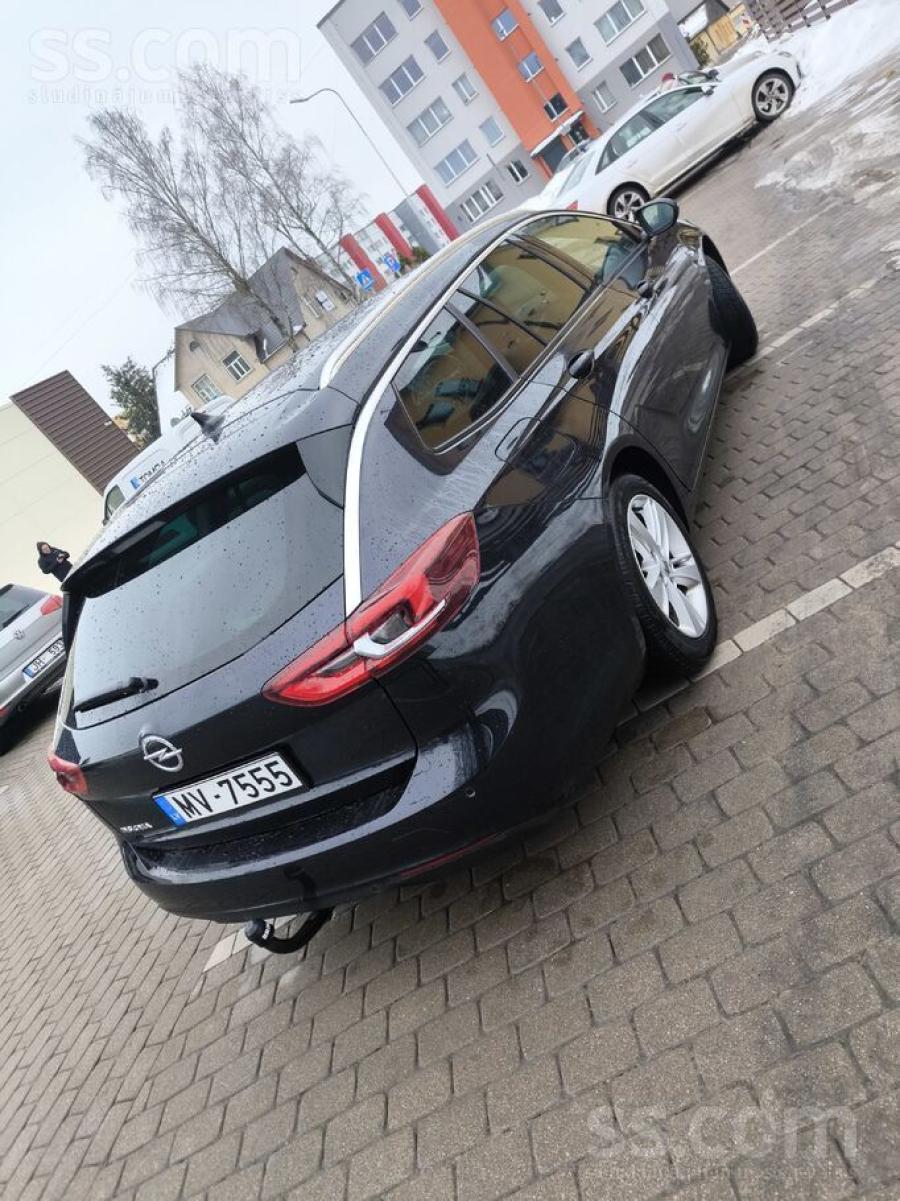 Blue Opel Insignia 2018 in Riga, with an engine capacity of 1.60 L and mileage of 216 thousand km for 10500 €, photo 13 on AUTOMOTO.COM.LV