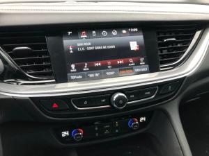 Zils Opel Insignia 2018 Rīga, ar dzinēja tilpumu 1.60 L un nobraukumu 205 tūkst. km par 10950 €, foto 13 vietnē AUTOMOTO.COM.LV