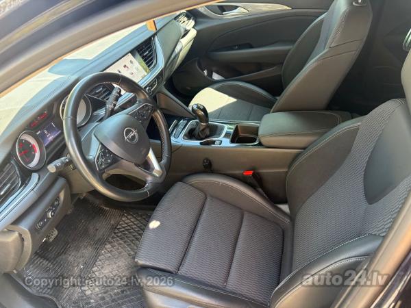 Blue Opel Insignia 2018 in Tallinn, with an engine capacity of 1.60 L and mileage of 123 thousand km for 5500 €, photo 5 on AUTOMOTO.COM.LV