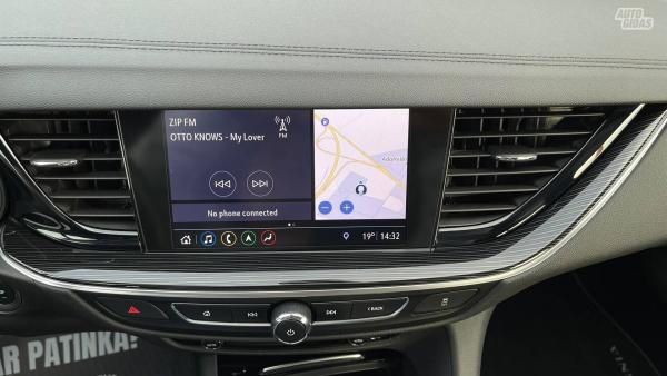 Blue Opel Insignia 2018 in Marijampole, with an engine capacity of 2.00 L and mileage of 280 thousand km for 8990 €, photo 4 on AUTOMOTO.COM.LV