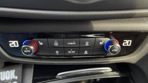 Zils Opel Insignia 2018 Marijampole, ar dzinēja tilpumu 2.00 L un nobraukumu 280 tūkst. km par 8990 €, foto 25 vietnē AUTOMOTO.COM.LV