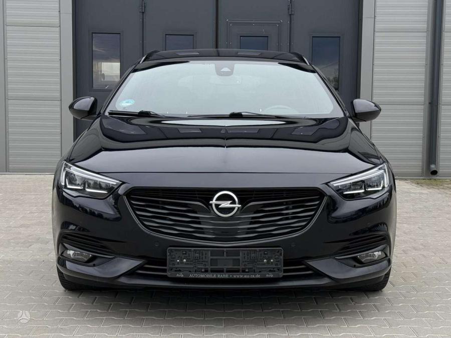 Blue Opel Insignia 2019 in Marijampole, with an engine capacity of 1.96 L and mileage of 138 thousand km for 12600 €, photo 4 on AUTOMOTO.COM.LV