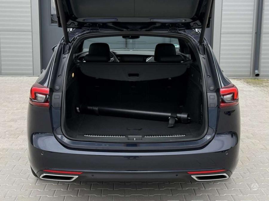 Blue Opel Insignia 2019 in Marijampole, with an engine capacity of 1.96 L and mileage of 138 thousand km for 12600 €, photo 14 on AUTOMOTO.COM.LV