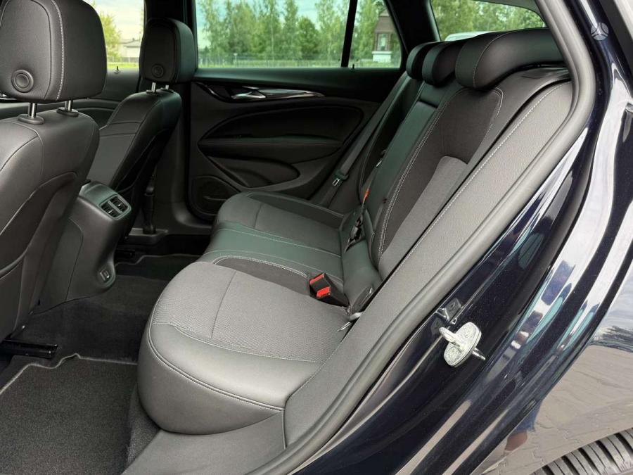Blue Opel Insignia 2019 in Marijampole, with an engine capacity of 1.96 L and mileage of 138 thousand km for 12600 €, photo 18 on AUTOMOTO.COM.LV