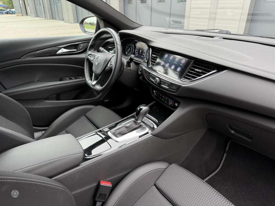 Blue Opel Insignia 2019 in Marijampole, with an engine capacity of 1.96 L and mileage of 138 thousand km for 12600 €, photo 32 on AUTOMOTO.COM.LV