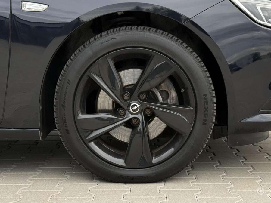 Blue Opel Insignia 2019 in Marijampole, with an engine capacity of 1.96 L and mileage of 138 thousand km for 12600 €, photo 35 on AUTOMOTO.COM.LV