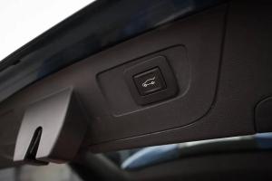 Blue Opel Insignia 2020 in Jelgava, with an engine capacity of 1.50 L and mileage of 179 thousand km for 15950 €, photo 13 on AUTOMOTO.COM.LV