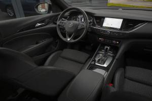 Blue Opel Insignia 2020 in Jelgava, with an engine capacity of 1.50 L and mileage of 179 thousand km for 15950 €, photo 14 on AUTOMOTO.COM.LV