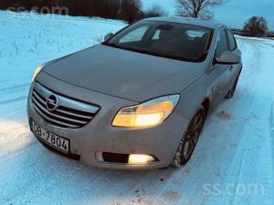 Brown Opel Insignia 2011 in Riga, with an engine capacity of 1.60 L and mileage of 149 thousand km for 4100 €, photo 3 on AUTOMOTO.COM.LV