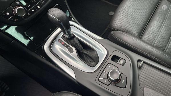 Brūns Opel Insignia 2011 Marijampole, ar dzinēja tilpumu 1.96 L un nobraukumu 223 tūkst. km par 4490 €, foto 2 vietnē AUTOMOTO.COM.LV