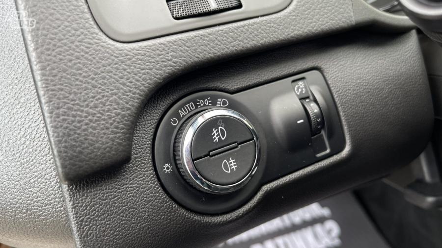 Brūns Opel Insignia 2011 Marijampole, ar dzinēja tilpumu 2.00 L un nobraukumu 223 tūkst. km par 4490 €, foto 27 vietnē AUTOMOTO.COM.LV