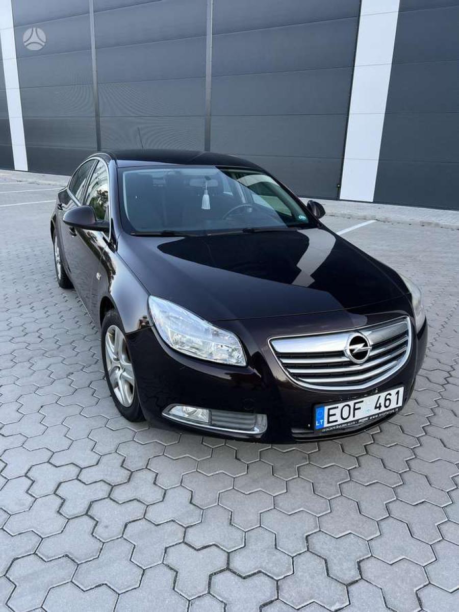 Brūns Opel Insignia 2011 Viļņa, ar dzinēja tilpumu 1.80 L un nobraukumu 136 tūkst. km par 2200 €, foto 1 vietnē AUTOMOTO.COM.LV
