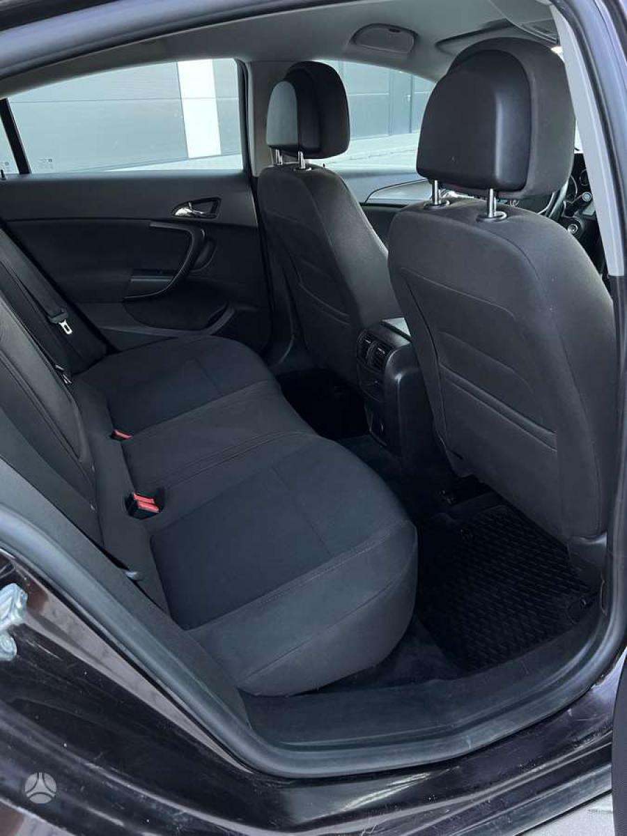 Brūns Opel Insignia 2011 Viļņa, ar dzinēja tilpumu 1.80 L un nobraukumu 136 tūkst. km par 2200 €, foto 13 vietnē AUTOMOTO.COM.LV