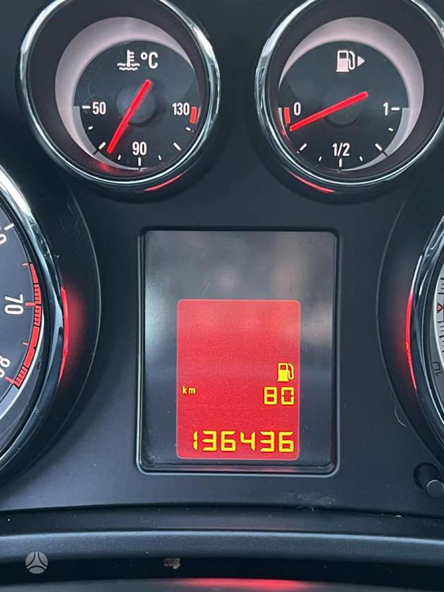 Brūns Opel Insignia 2011 Viļņa, ar dzinēja tilpumu 1.80 L un nobraukumu 136 tūkst. km par 2200 €, foto 25 vietnē AUTOMOTO.COM.LV