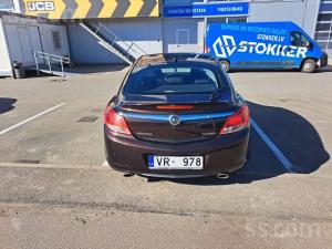 Brown Opel Insignia 2012 in Riga, with an engine capacity of 1.60 L and mileage of 224 thousand km for 3500 €, photo 2 on AUTOMOTO.COM.LV