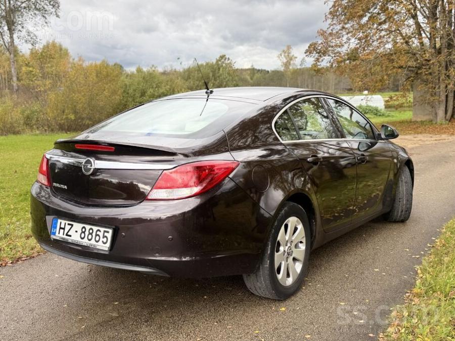 Brūns Opel Insignia 2012 Cēsis, ar dzinēja tilpumu 1.80 L un nobraukumu 224 tūkst. km par 2500 €, foto 4 vietnē AUTOMOTO.COM.LV