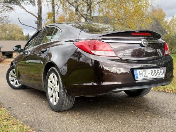 Brūns Opel Insignia 2012 Cēsis, ar dzinēja tilpumu 1.80 L un nobraukumu 224 tūkst. km par 2500 €, foto 5 vietnē AUTOMOTO.COM.LV