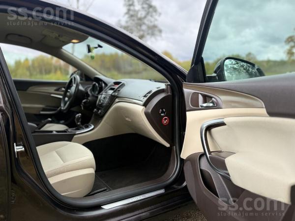 Brūns Opel Insignia 2012 Cēsis, ar dzinēja tilpumu 1.80 L un nobraukumu 224 tūkst. km par 2500 €, foto 9 vietnē AUTOMOTO.COM.LV