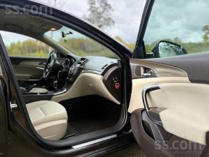 Brūns Opel Insignia 2012 Cēsis, ar dzinēja tilpumu 1.80 L un nobraukumu 224 tūkst. km par 2500 €, foto 9 vietnē AUTOMOTO.COM.LV