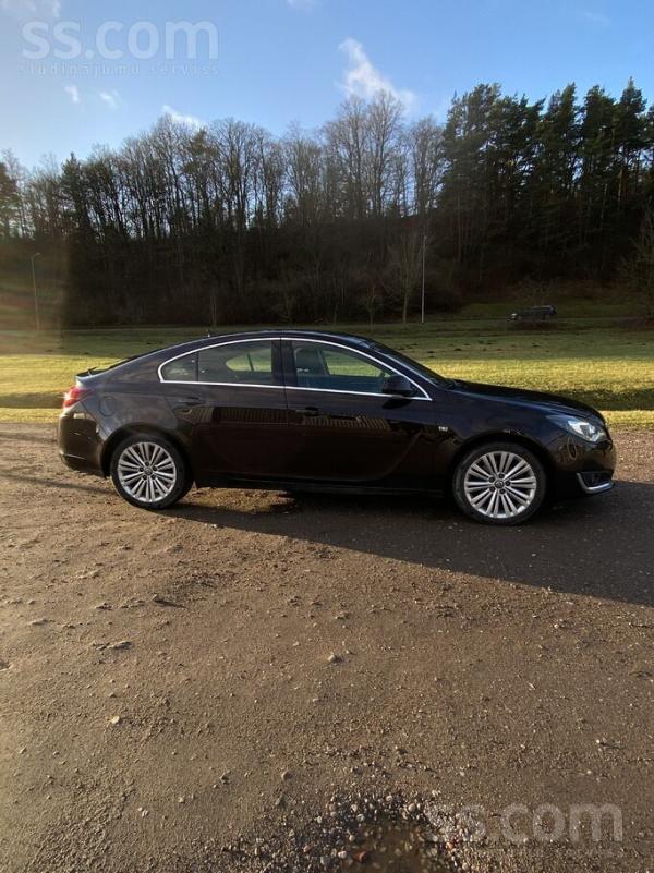 Brown Opel Insignia 2014 in Tukums, with an engine capacity of 2.00 L and mileage of 245 thousand km for 7700 €, photo 3 on AUTOMOTO.COM.LV