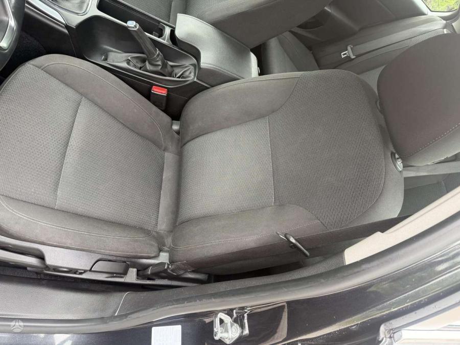 Brown Opel Insignia 2014 in Ukmerge, with an engine capacity of 1.60 L and mileage of 221 thousand km for 4600 €, photo 8 on AUTOMOTO.COM.LV