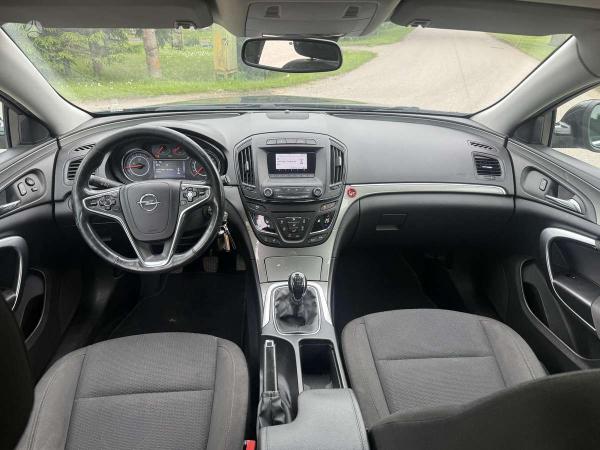 Brown Opel Insignia 2014 in Ukmerge, with an engine capacity of 1.60 L and mileage of 221 thousand km for 4600 €, photo 8 on AUTOMOTO.COM.LV