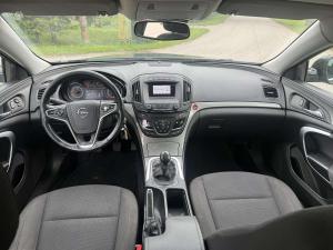 Brown Opel Insignia 2014 in Ukmerge, with an engine capacity of 1.60 L and mileage of 221 thousand km for 4600 €, photo 9 on AUTOMOTO.COM.LV