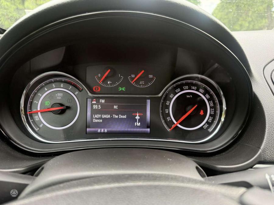 Brown Opel Insignia 2014 in Ukmerge, with an engine capacity of 1.60 L and mileage of 221 thousand km for 4600 €, photo 12 on AUTOMOTO.COM.LV