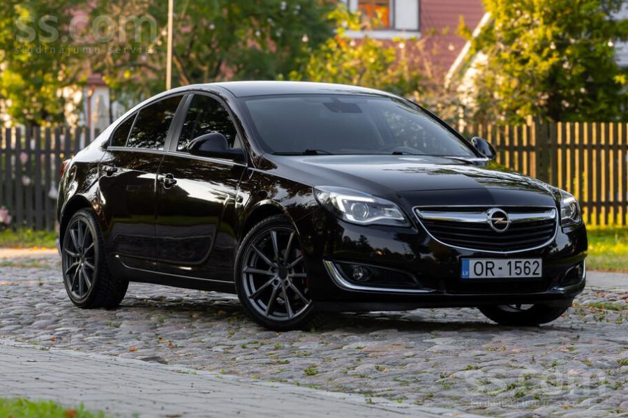 Brown Opel Insignia 2015 in Jelgava, with an engine capacity of 2.00 L and mileage of 0 thousand km for 5990 €, photo 1 on AUTOMOTO.COM.LV