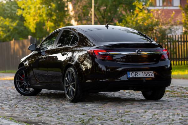 Brown Opel Insignia 2015 in Jelgava, with an engine capacity of 2.00 L and mileage of 0 thousand km for 5990 €, photo 2 on AUTOMOTO.COM.LV