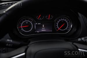 Brown Opel Insignia 2015 in Jelgava, with an engine capacity of 2.00 L and mileage of 0 thousand km for 5990 €, photo 9 on AUTOMOTO.COM.LV
