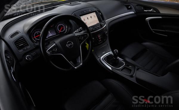 Brown Opel Insignia 2015 in Jelgava, with an engine capacity of 2.00 L and mileage of 0 thousand km for 5990 €, photo 9 on AUTOMOTO.COM.LV