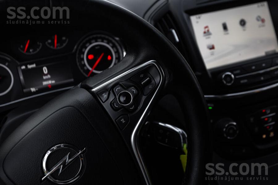 Brown Opel Insignia 2015 in Jelgava, with an engine capacity of 2.00 L and mileage of 0 thousand km for 5990 €, photo 21 on AUTOMOTO.COM.LV