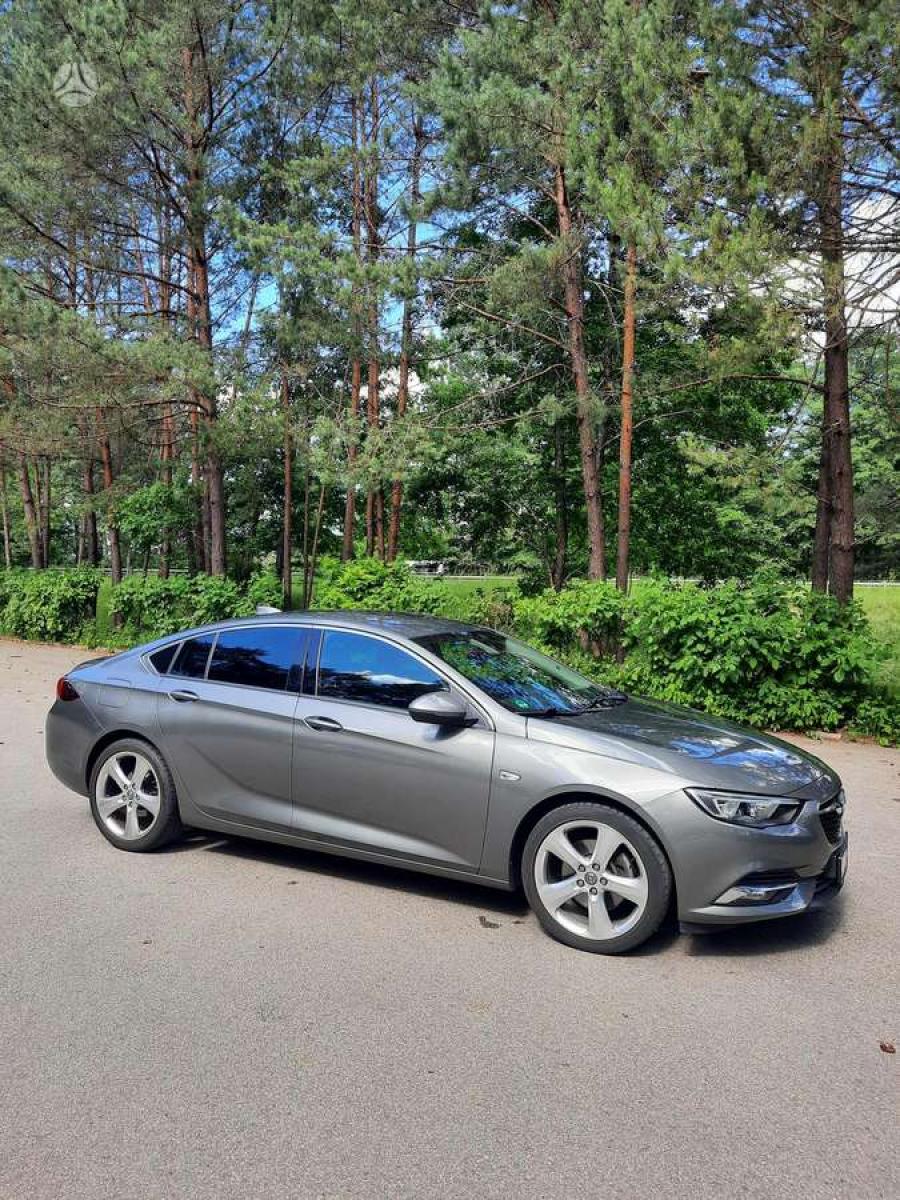 Brown Opel Insignia 2018 in Ignalina, with an engine capacity of 1.60 L and mileage of 224 thousand km for 9200 €, photo 3 on AUTOMOTO.COM.LV