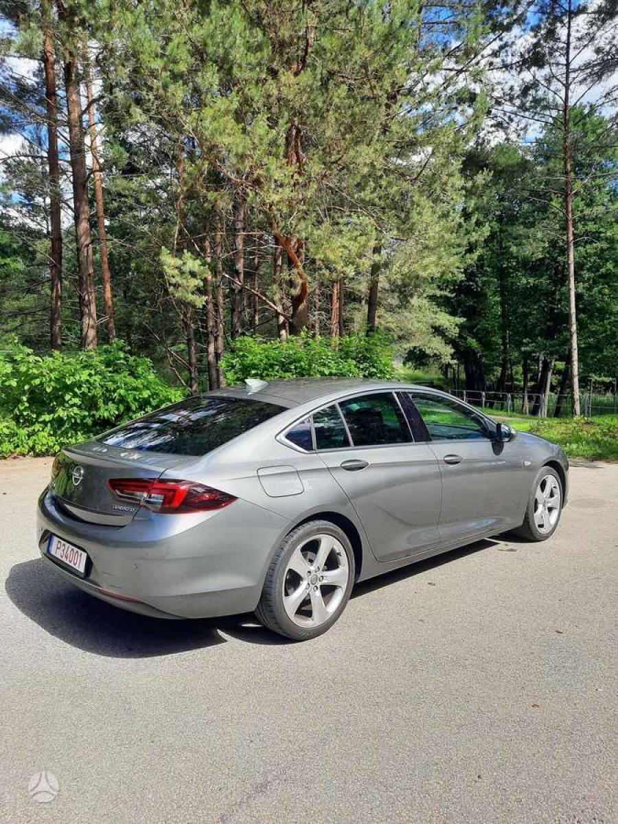 Brown Opel Insignia 2018 in Ignalina, with an engine capacity of 1.60 L and mileage of 224 thousand km for 9200 €, photo 4 on AUTOMOTO.COM.LV
