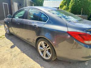 Brown Opel Insignia 2009 in Prienai, with an engine capacity of 1.96 L and mileage of 365 thousand km for 1200 €, photo 3 on AUTOMOTO.COM.LV