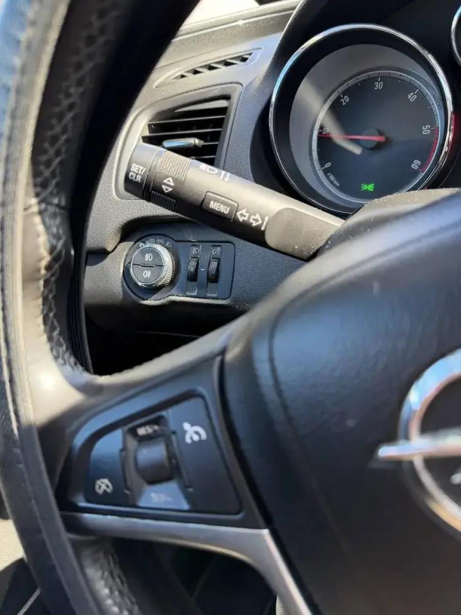 Brūns Opel Insignia 2009 Ventspils, ar dzinēja tilpumu 2.00 L un nobraukumu 199 tūkst. km par 2990 €, foto 12 vietnē AUTOMOTO.COM.LV