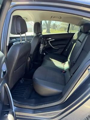 Brūns Opel Insignia 2009 Ventspils, ar dzinēja tilpumu 2.00 L un nobraukumu 199 tūkst. km par 2990 €, foto 19 vietnē AUTOMOTO.COM.LV